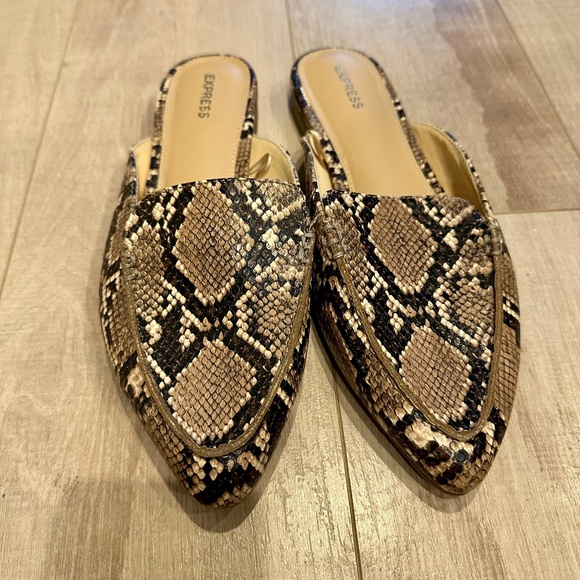 Express | Shoes | Snakeskin Flats | Poshmark